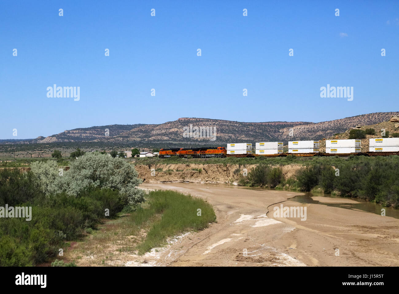 Double freight train tracks river hi-res stock photography and images ...