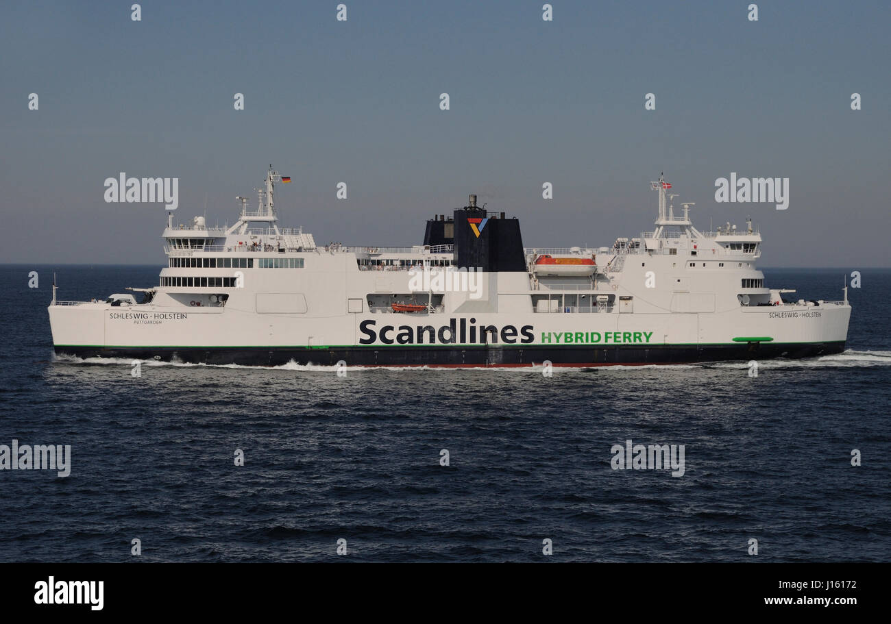 Scandlines Hybrid High Resolution Stock Photography and Images - Alamy