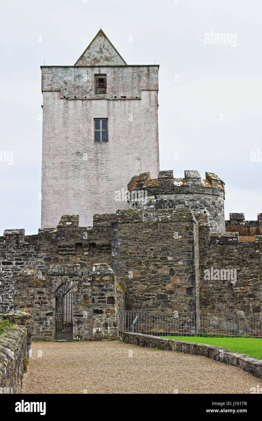 Doe Castle in County Donegal, Ireland Stock Photo - Alamy
