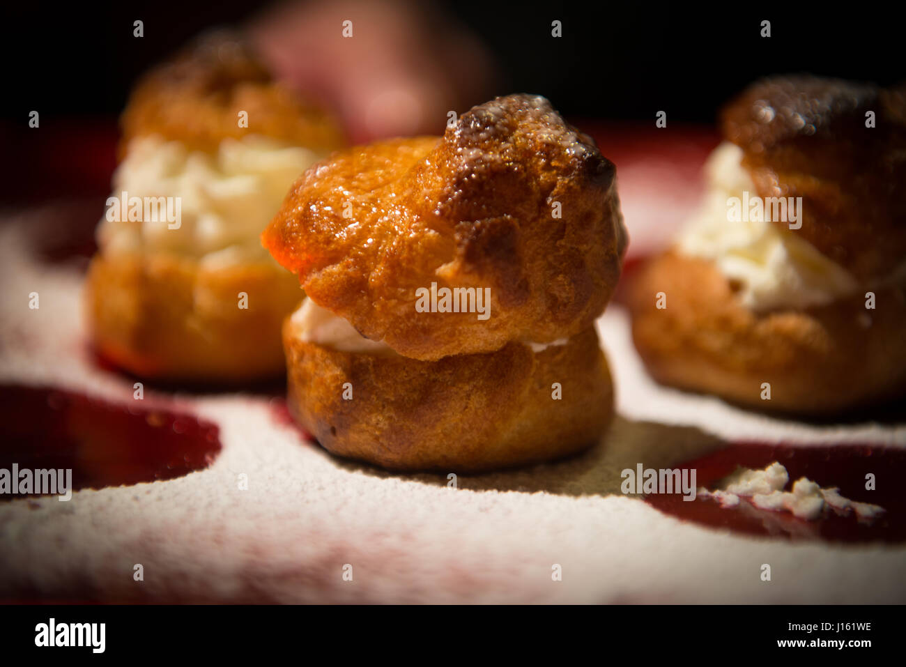 Closeup macro photograph of homemade cream pastries Stock Photo - Alamy