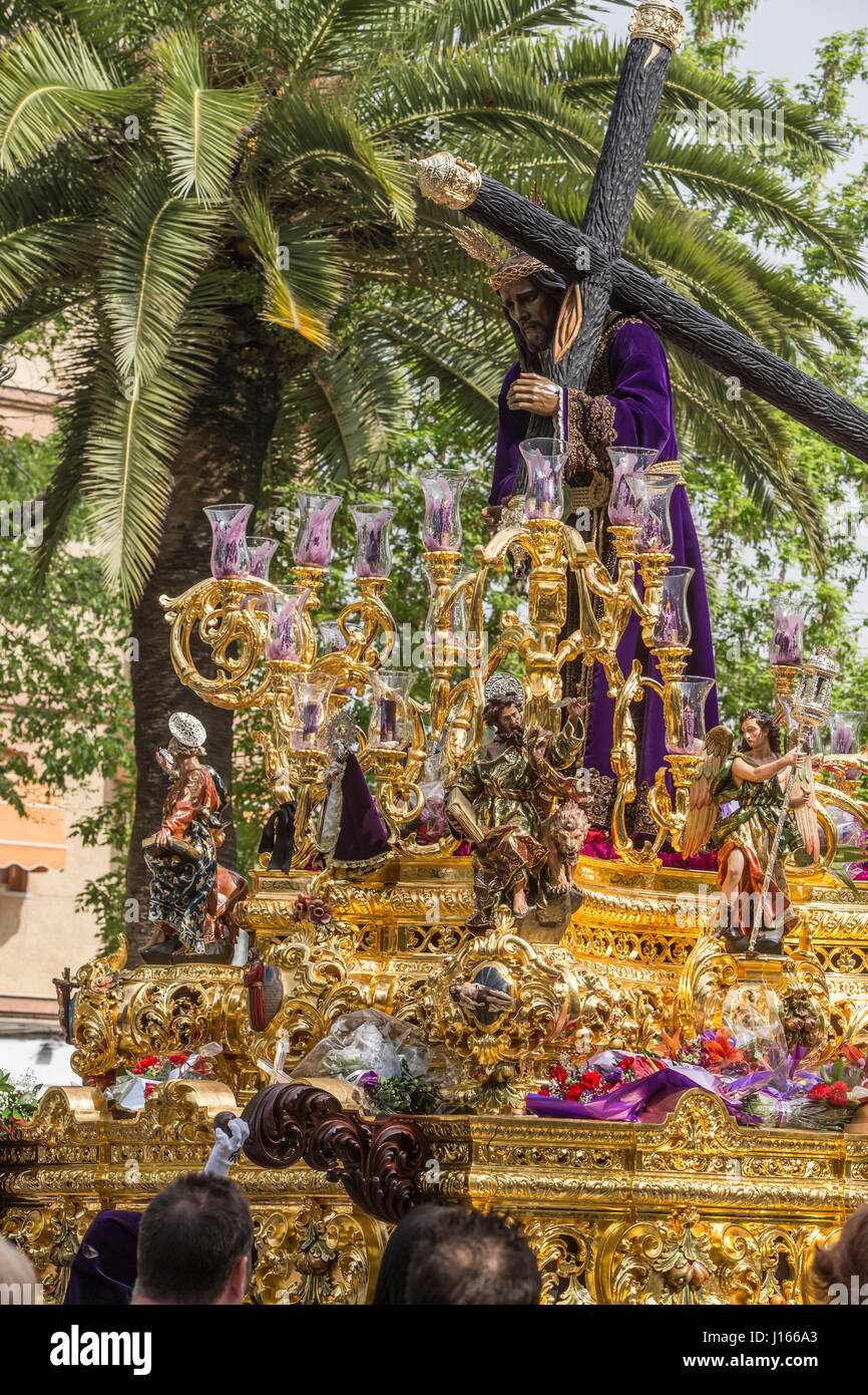 Jesus of Nazareth carrying wooden cross, Throne more popular in this ...