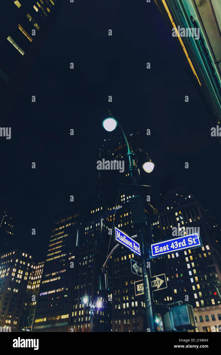 East 43rd street hi-res stock photography and images - Alamy