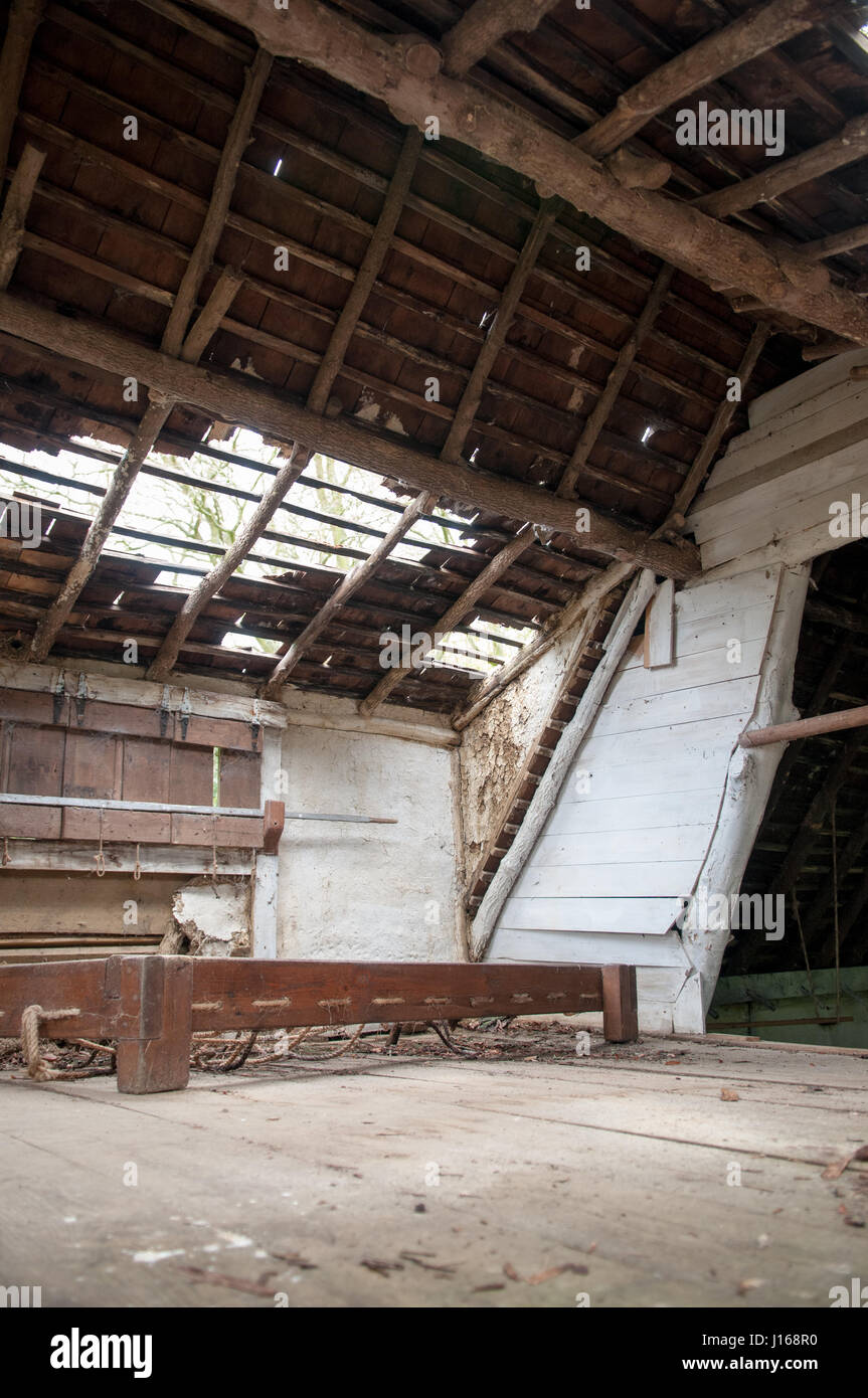 derelict interior of an abandoned house Stock Photo - Alamy