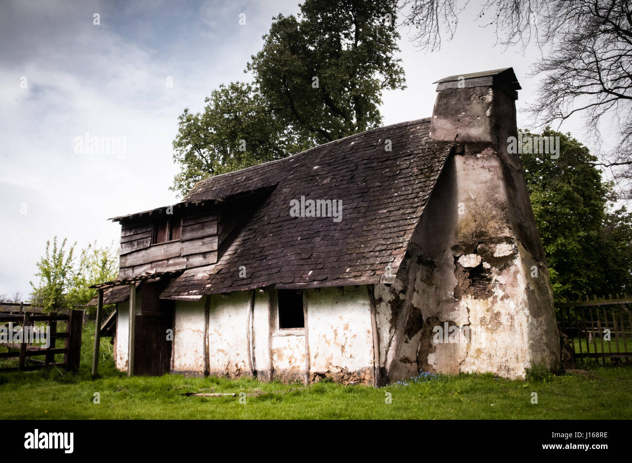Abandoned ancient house exterior in the countryside Stock Photo - Alamy