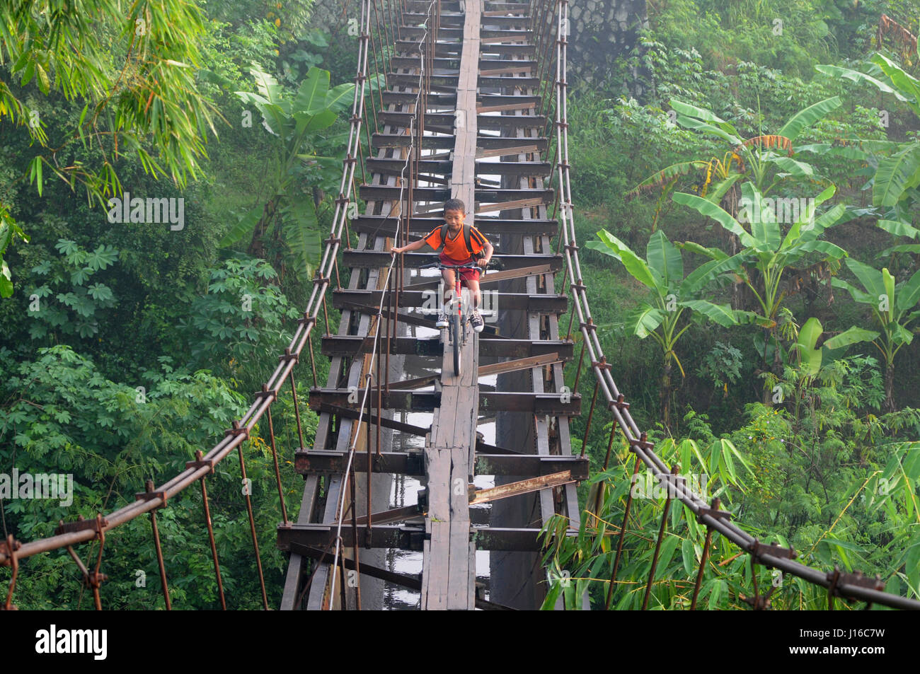 Bridge slats hi-res stock photography and images - Alamy