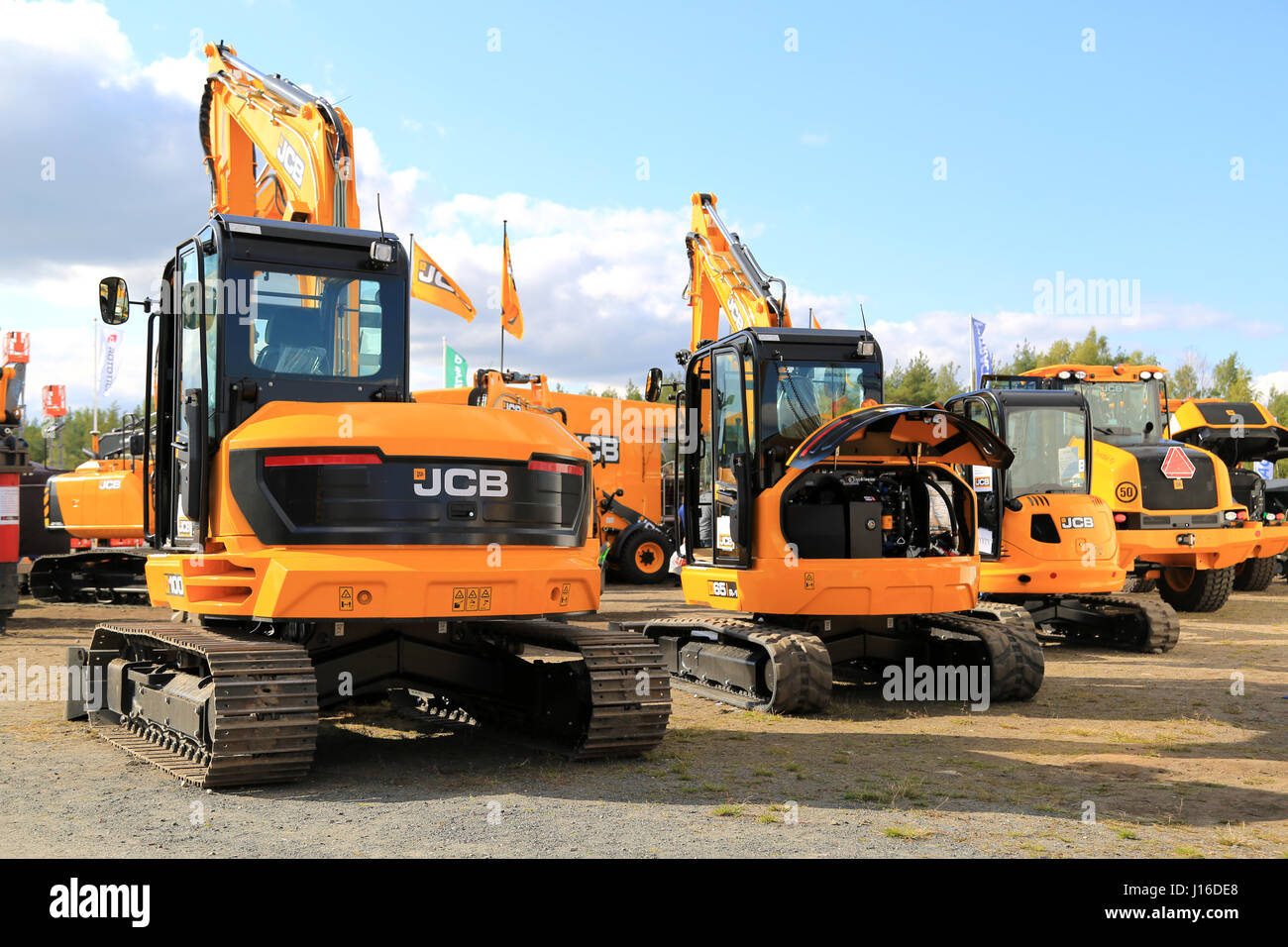 Jcb excavators hi-res stock photography and images - Alamy