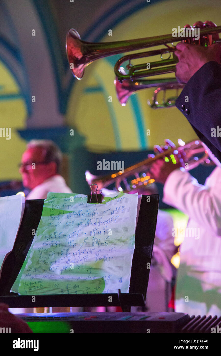 Cuban jazz hi-res stock photography and images - Alamy