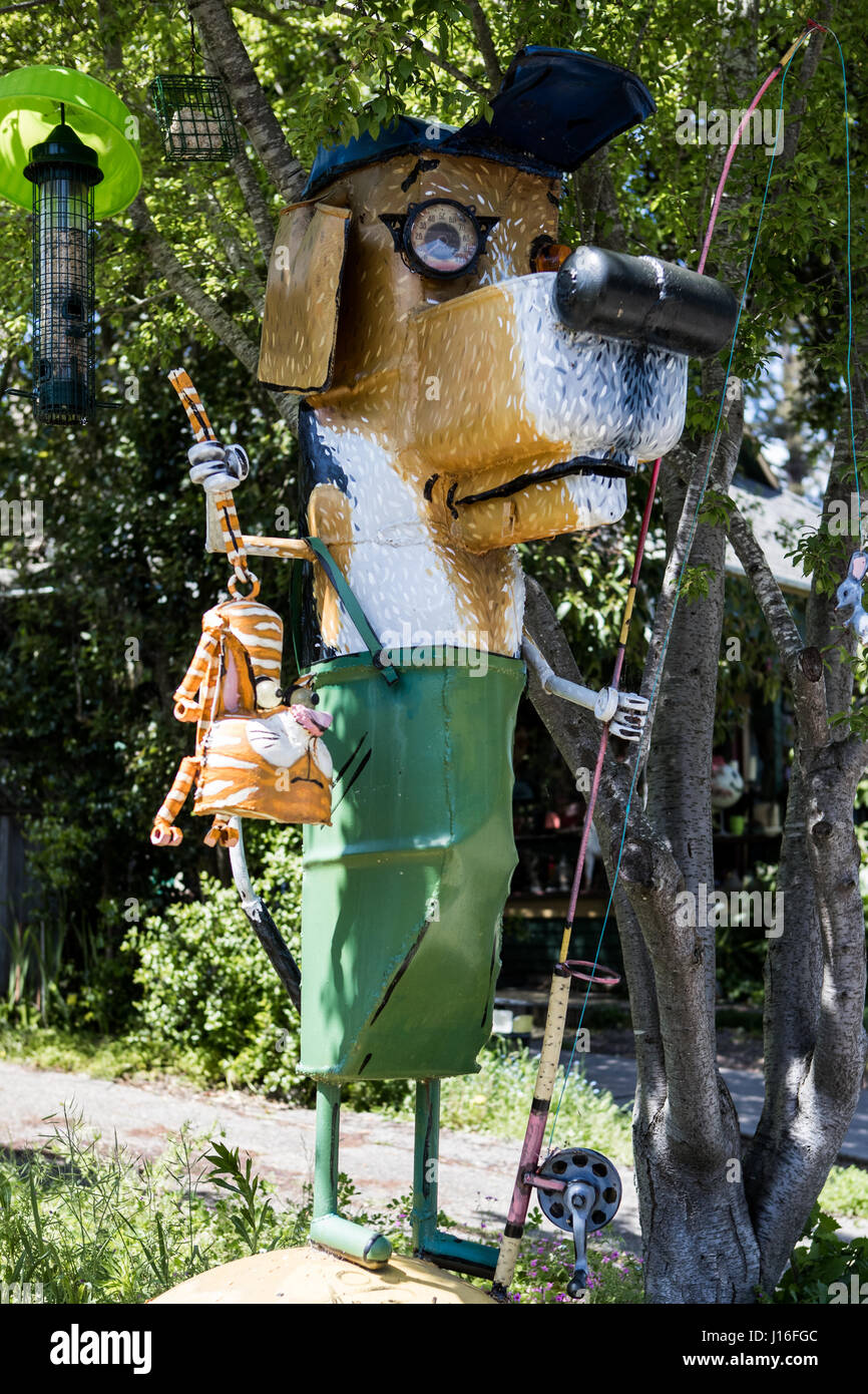 Florence Avenue, Sebastapol, Calfornia. The residents here have ...