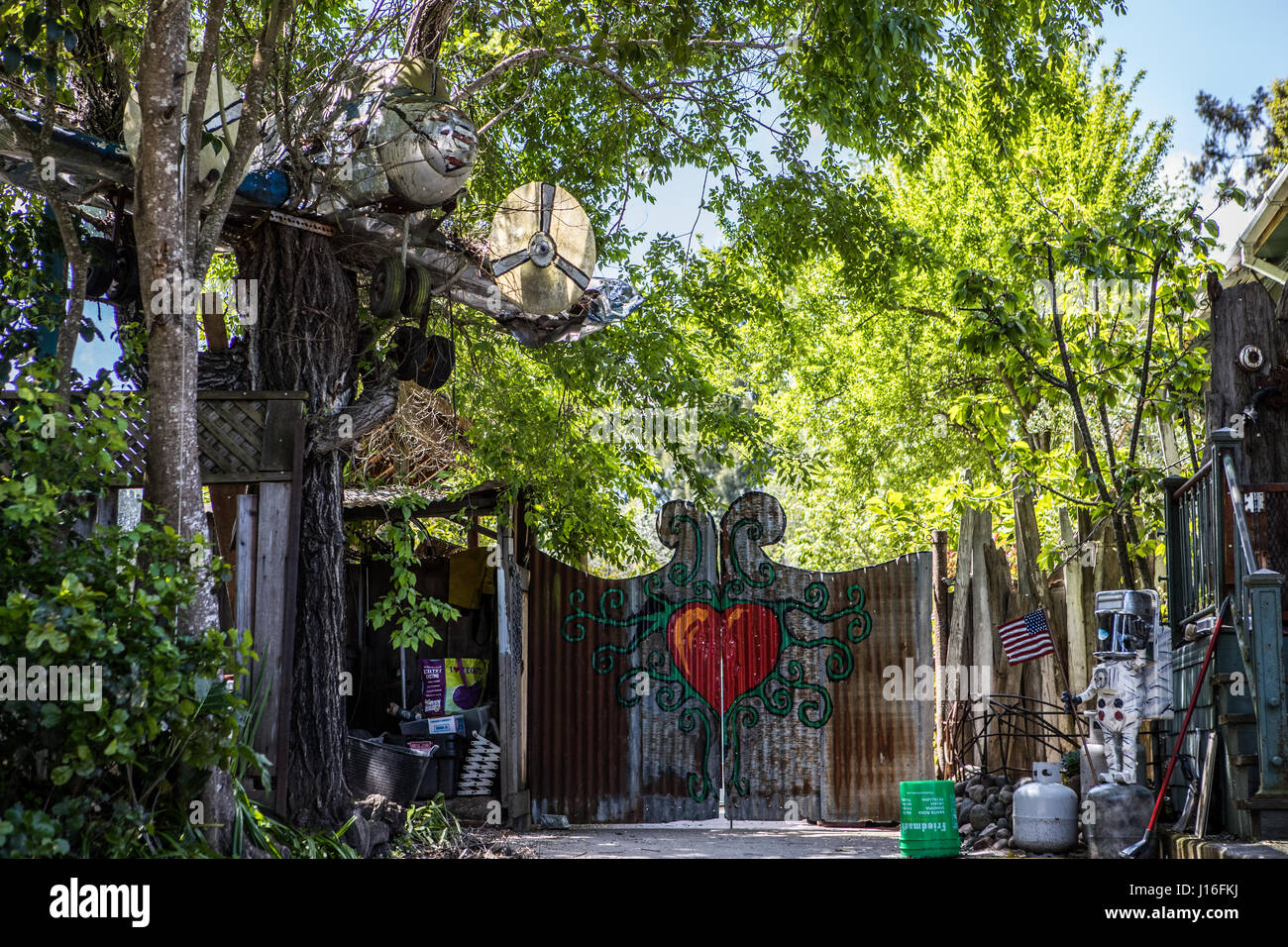 Florence Avenue, Sebastapol, Calfornia. The residents here have ...
