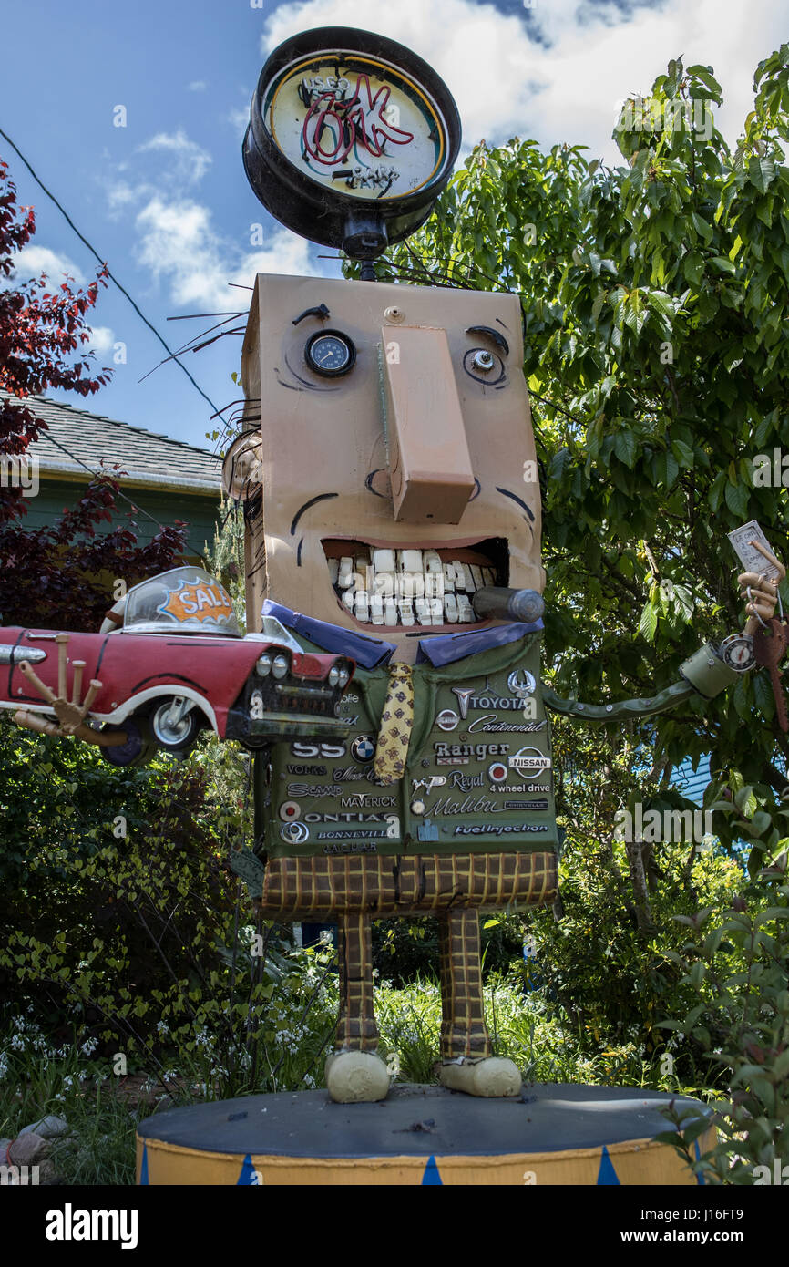 Florence Avenue, Sebastapol, Calfornia. The residents here have ...
