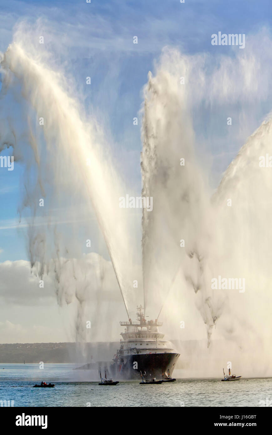 Emergency Tow Vessel High Resolution Stock Photography and Images - Alamy