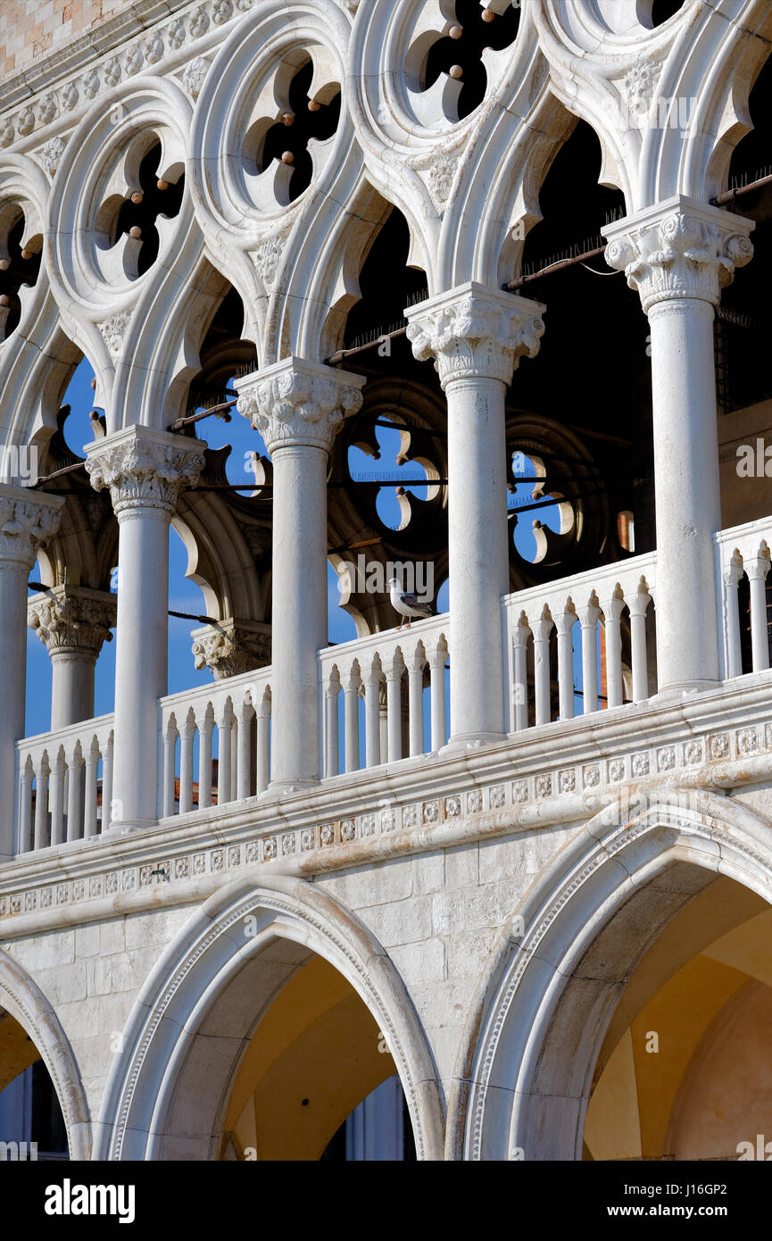 Backgrounds and textures: Doges Palace facade details Stock Photo - Alamy