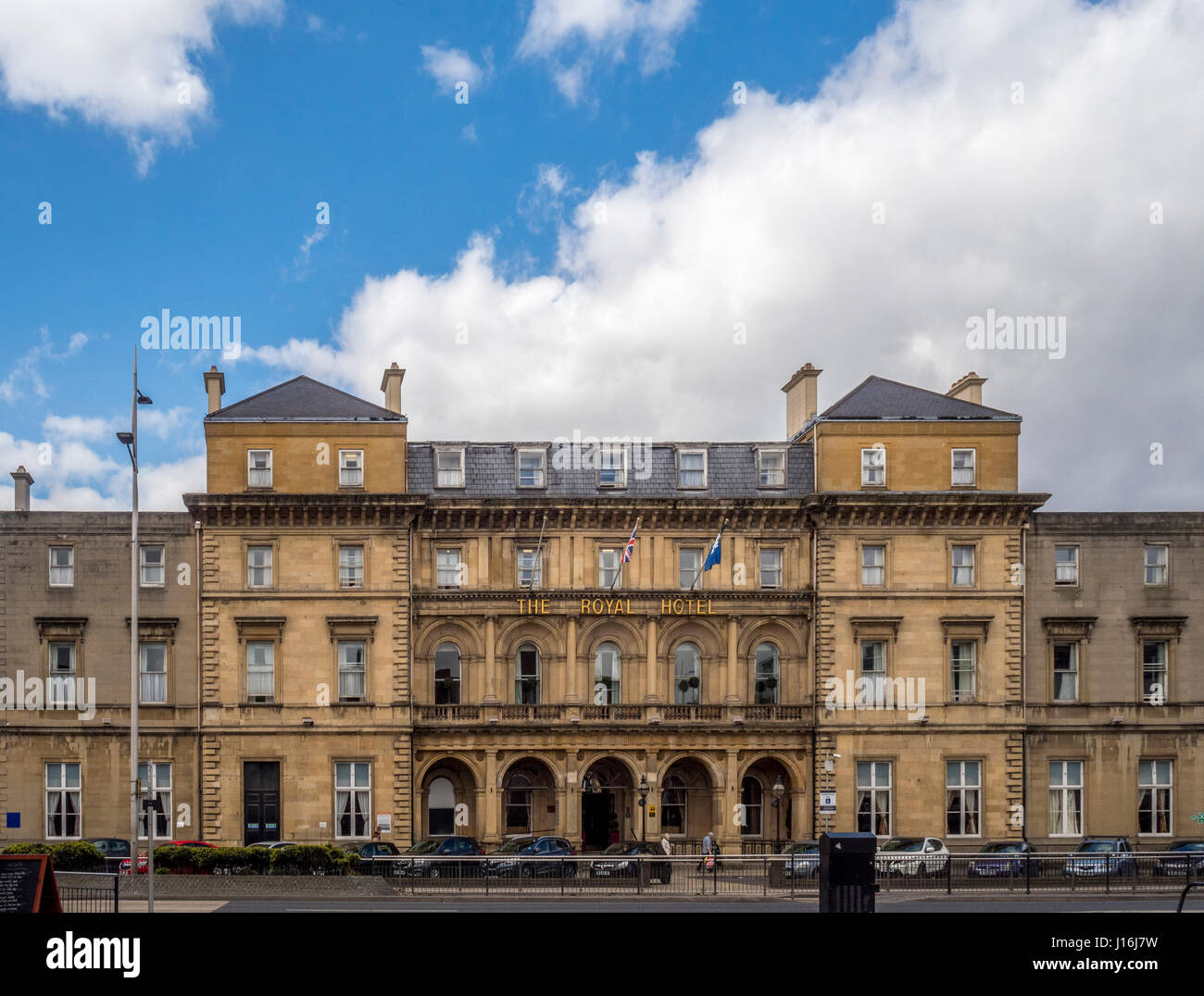 Royal hotel hull hi-res stock photography and images - Alamy