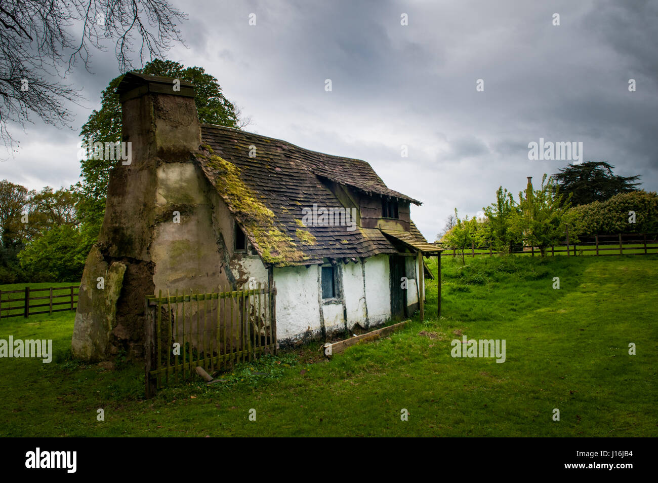 Country crumbling hi-res stock photography and images - Alamy