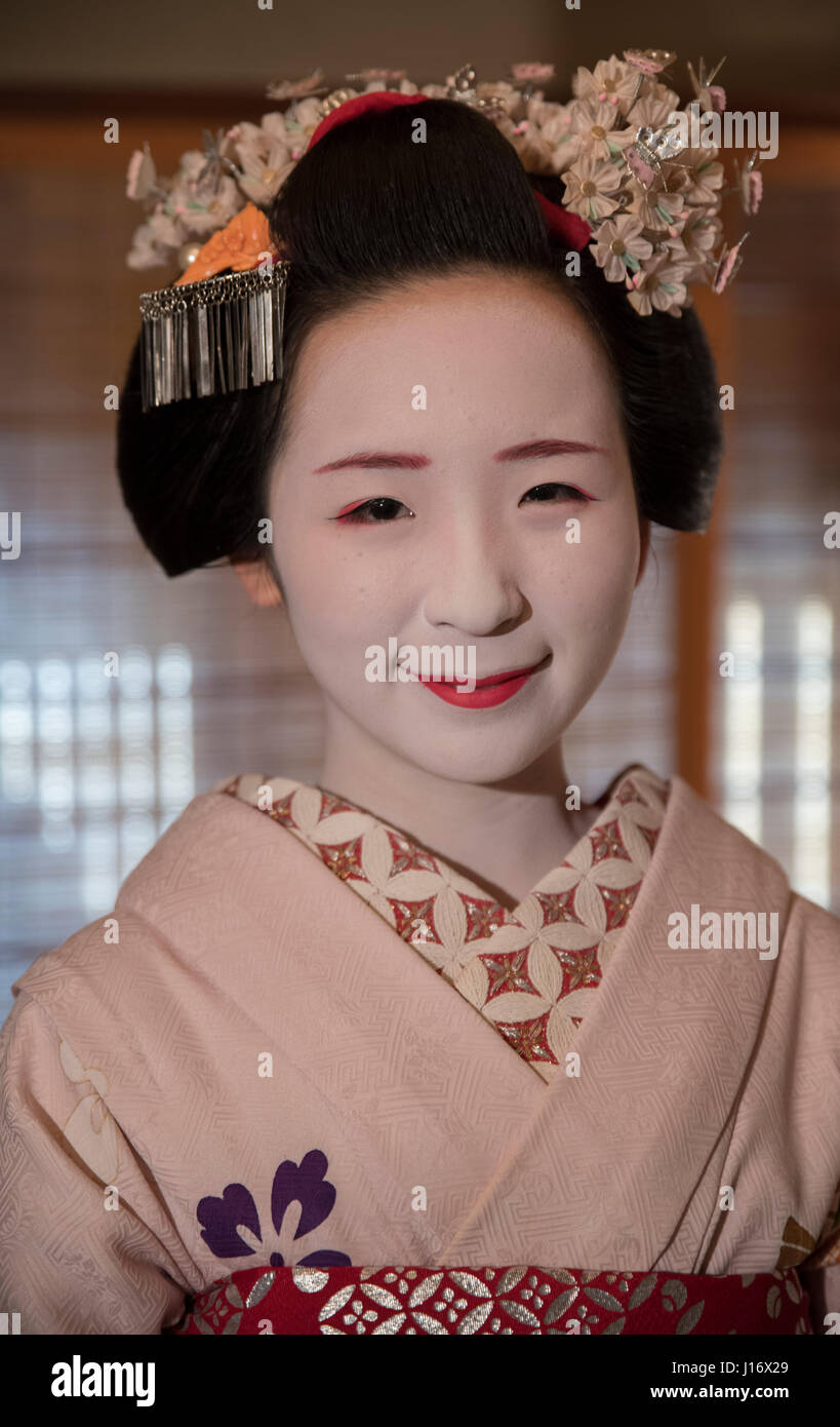 18 year old hi-res stock photography and images - Alamy