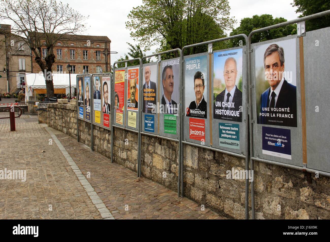 Macron poster hi-res stock photography and images - Alamy