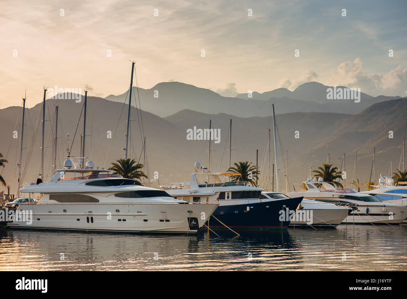 Yachts and boats in the Adriatic Sea Stock Photo - Alamy