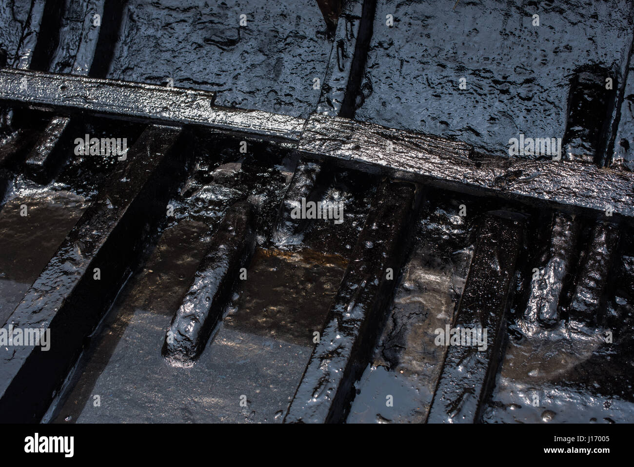 Tarred hull hi-res stock photography and images - Alamy