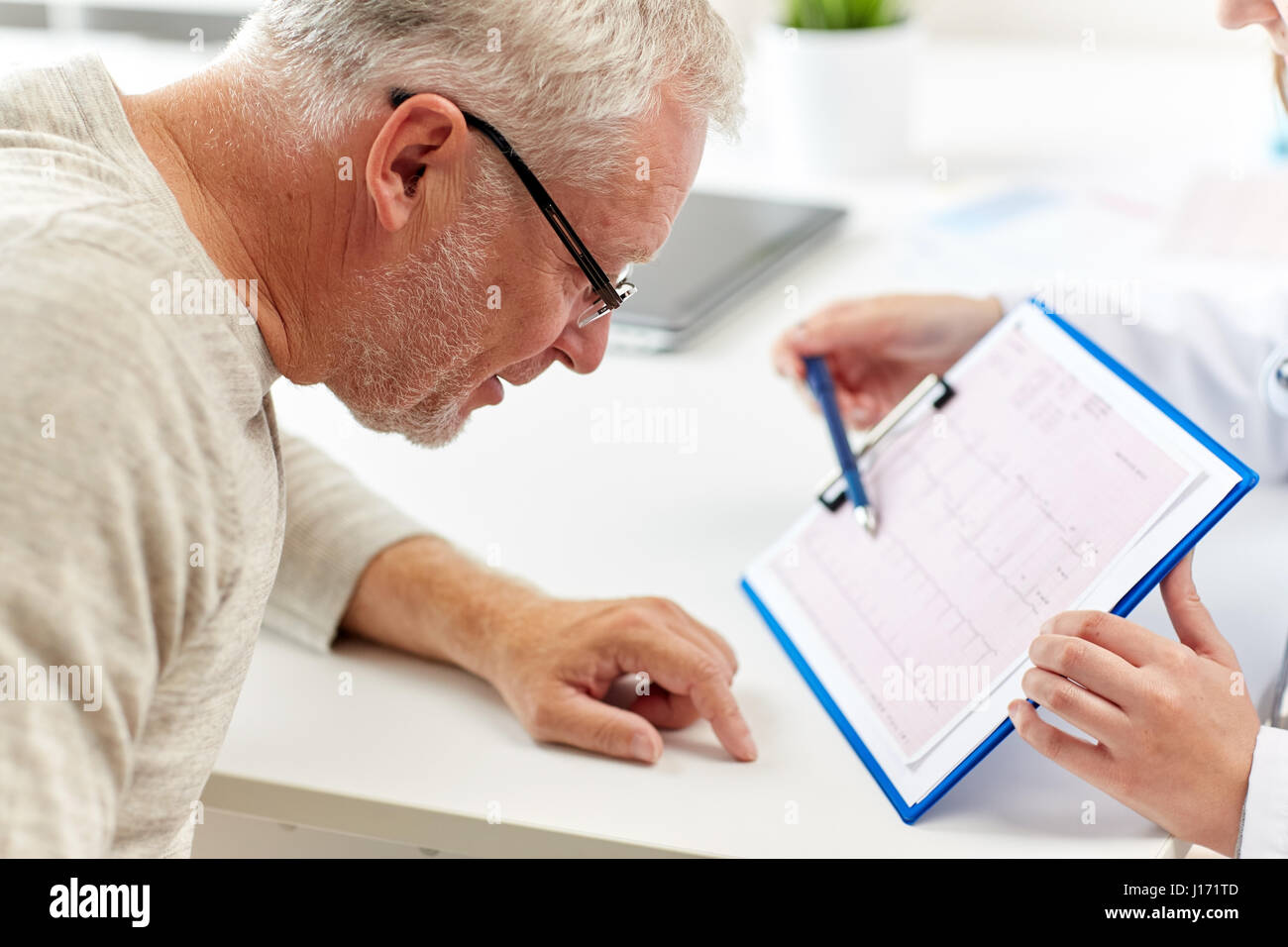 Cardiogram man hi-res stock photography and images - Alamy