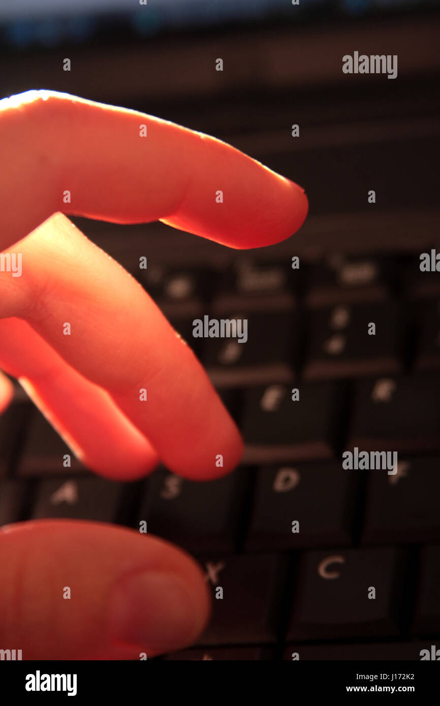 Womans hands writing letter hi-res stock photography and images - Alamy