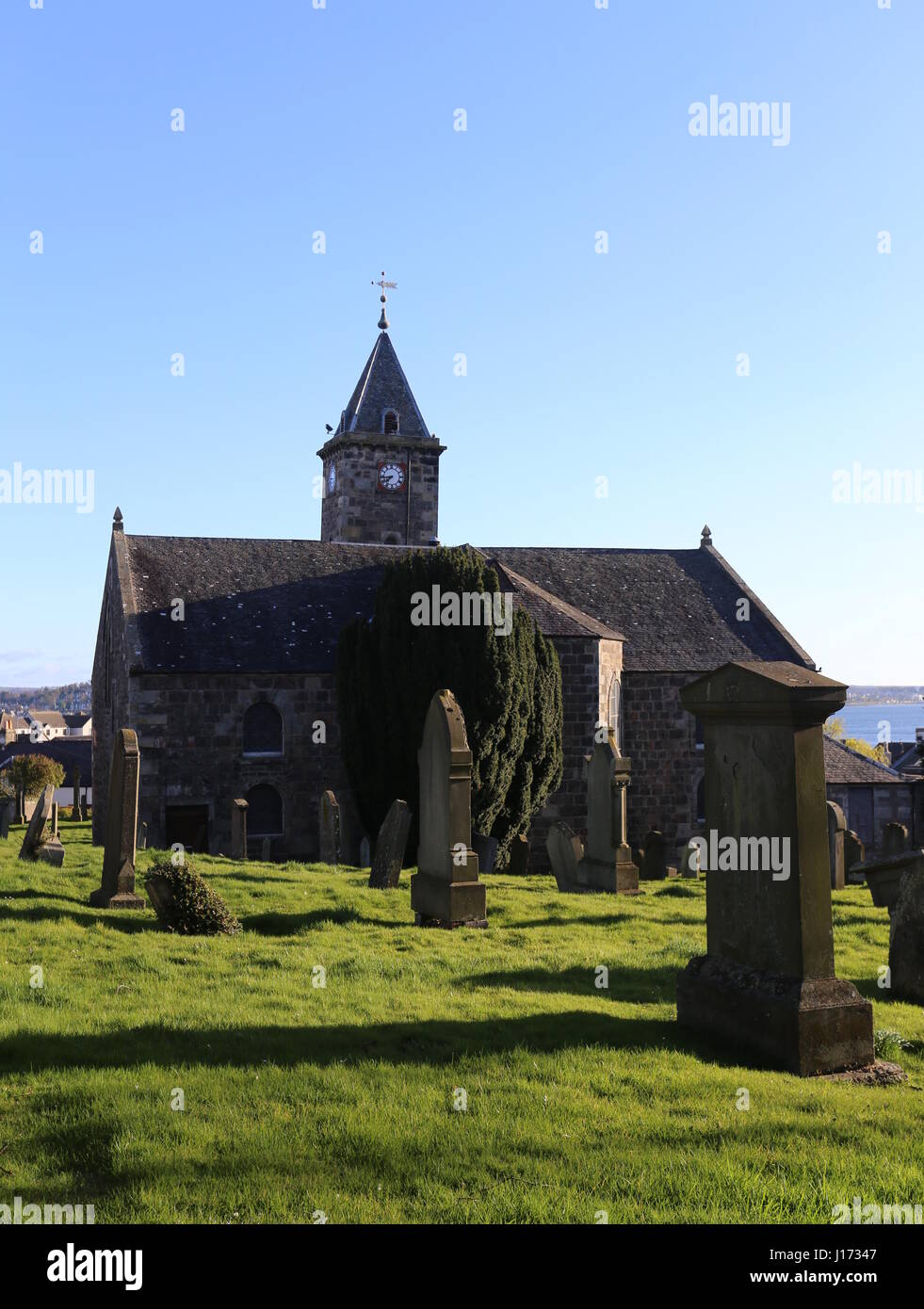 Tayport Auld Kirk Fife Scotland April 2017 Stock Photo - Alamy