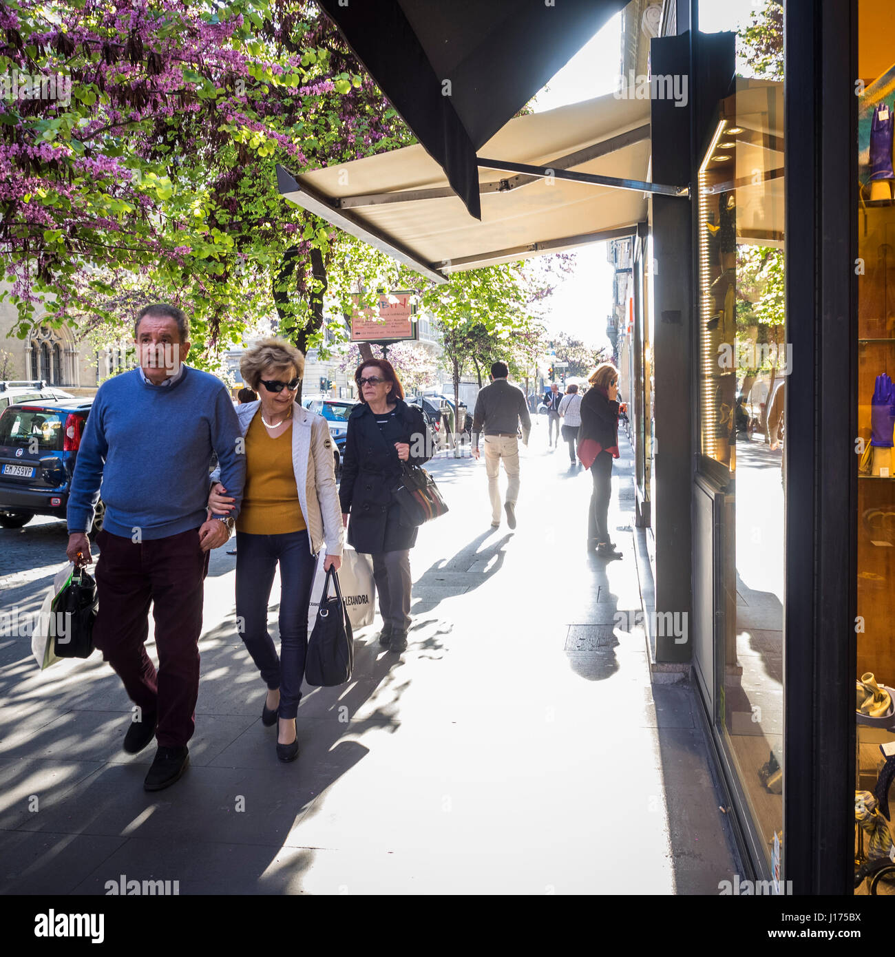 Pedestrian street in rome hi-res stock photography and images - Alamy