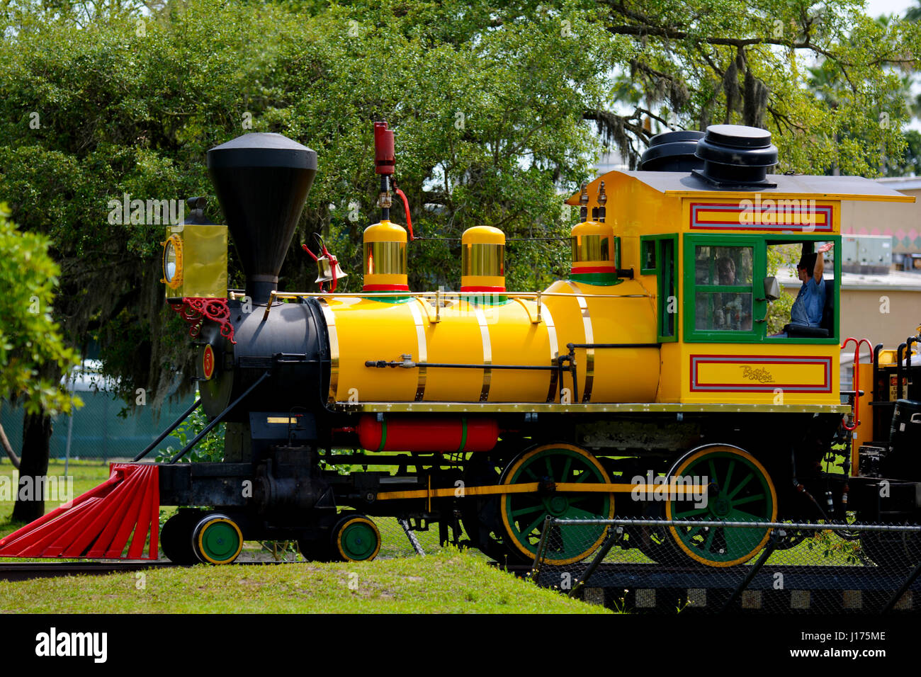 theme park people on rides and coasters Stock Photo - Alamy