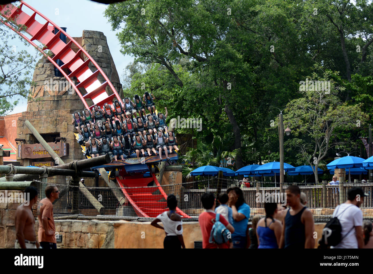Rollercoasters hi-res stock photography and images - Alamy