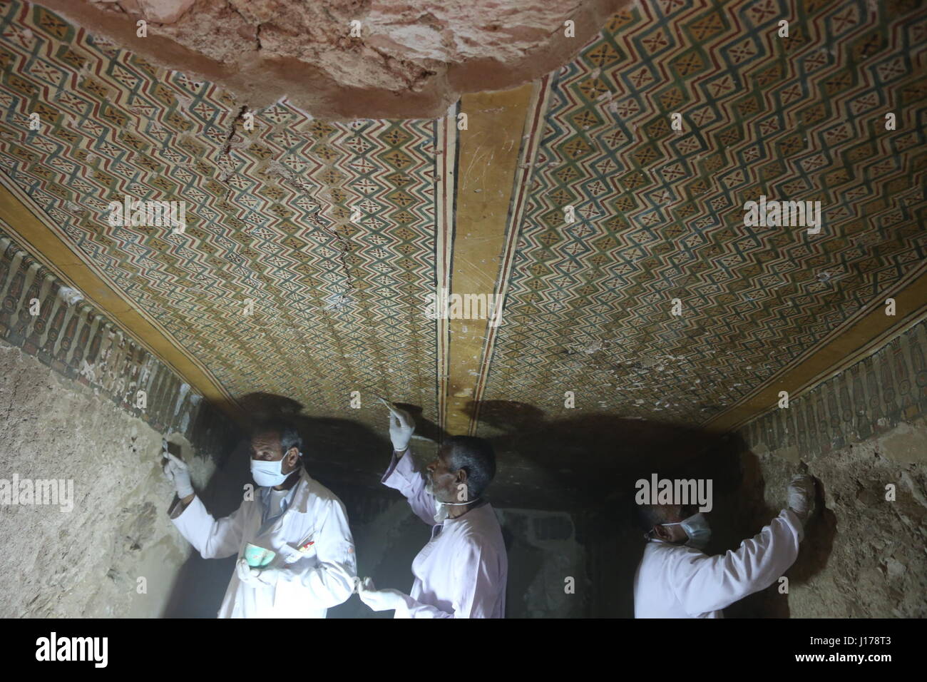 Archaeological team egypt hi-res stock photography and images - Alamy