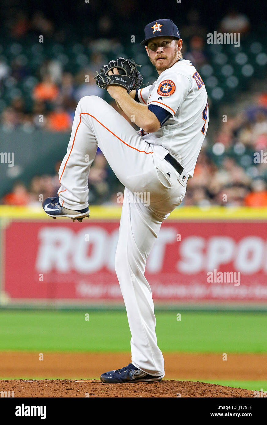 Houston, TX, USA. 17th Apr, 2017. Houston Astros relief pitcher Chris ...