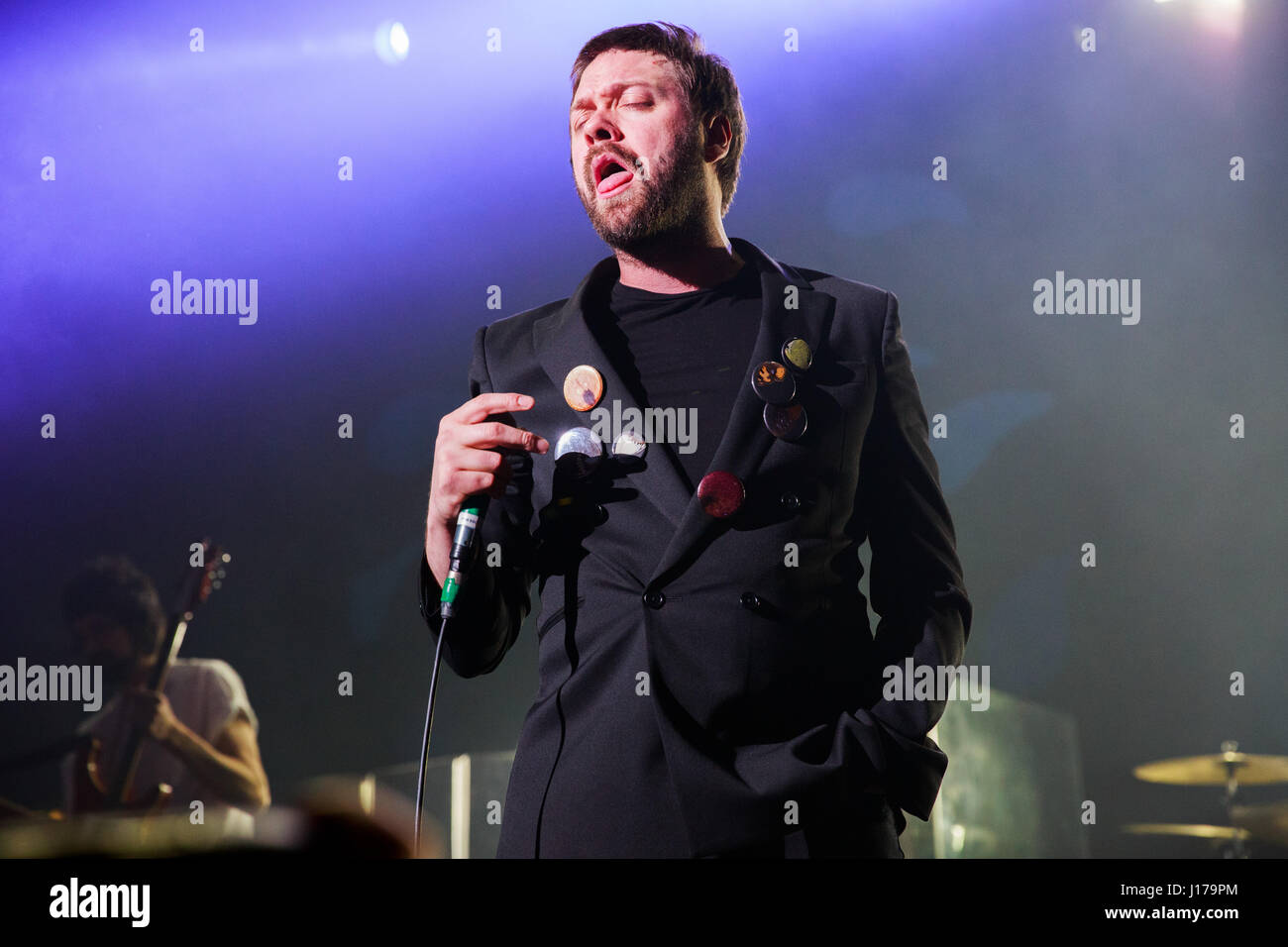 O2 Forum Kentish Town, London, UK 18th April 2017 Kasabian's Tom ...