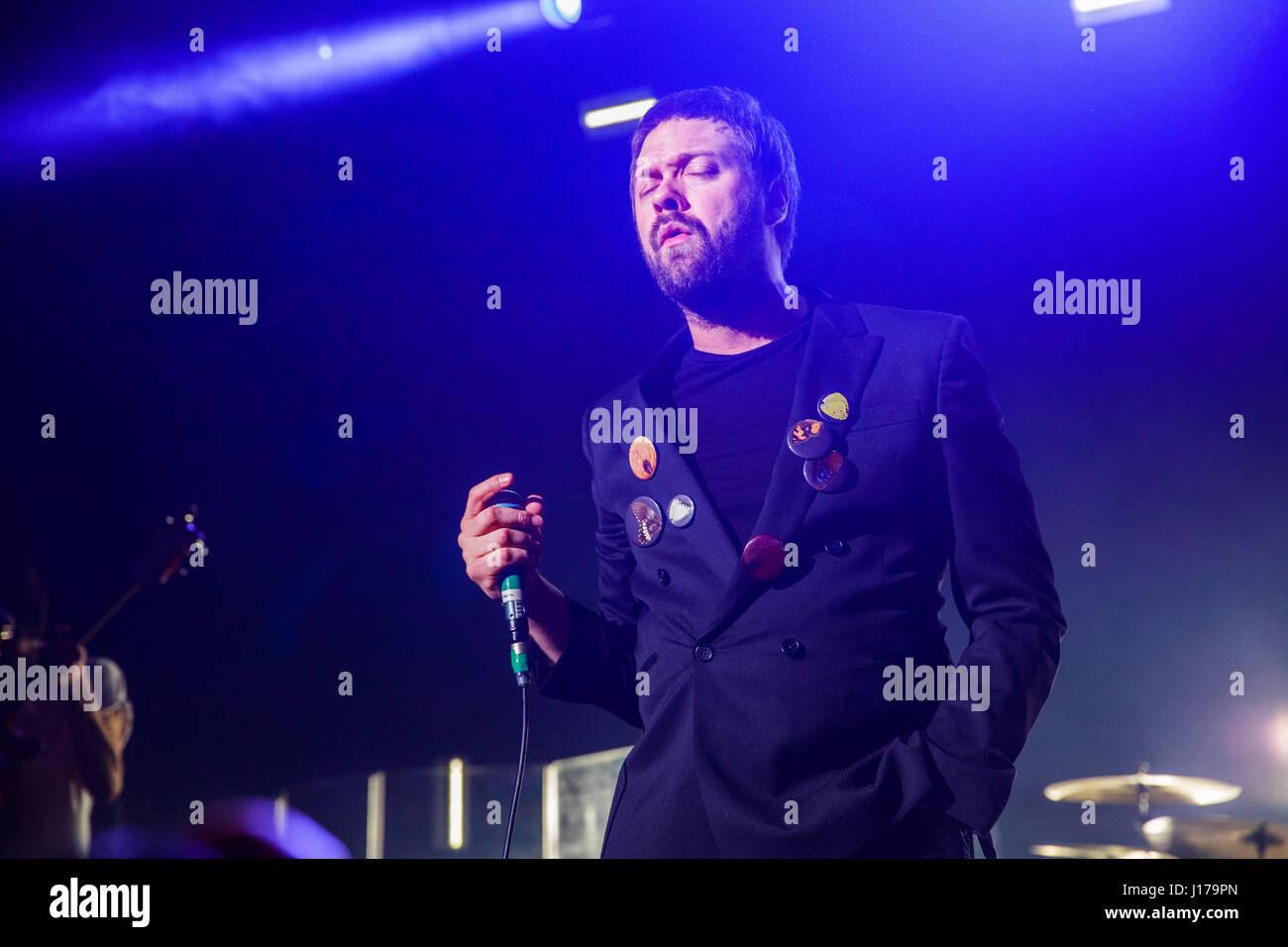 O2 Forum Kentish Town, London, UK 18th April 2017 Kasabian's Tom ...