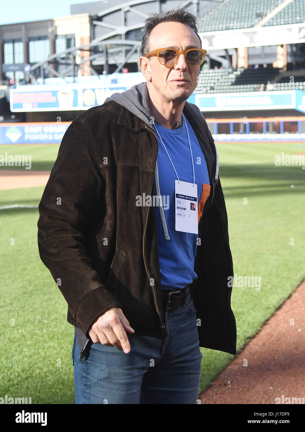 New York, NY, USA. 18th Apr, 2017. Actor Hank Azaria visits Citi-Field ...