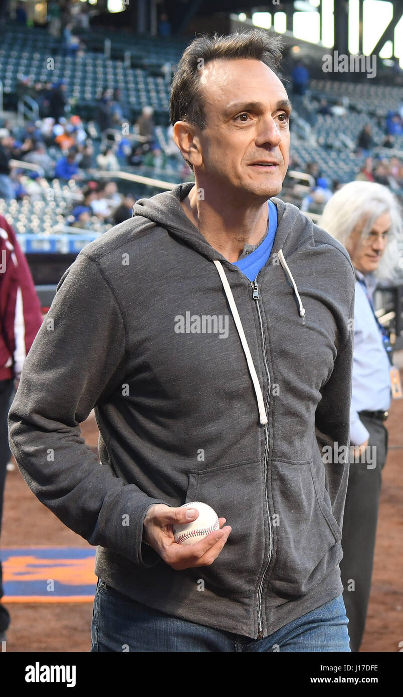 New York, NY, USA. 18th Apr, 2017. Actor Hank Azaria visits Citi-Field ...