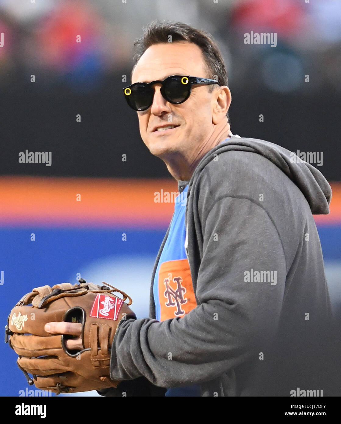 New York, NY, USA. 18th Apr, 2017. Actor Hank Azaria visits Citi-Field ...