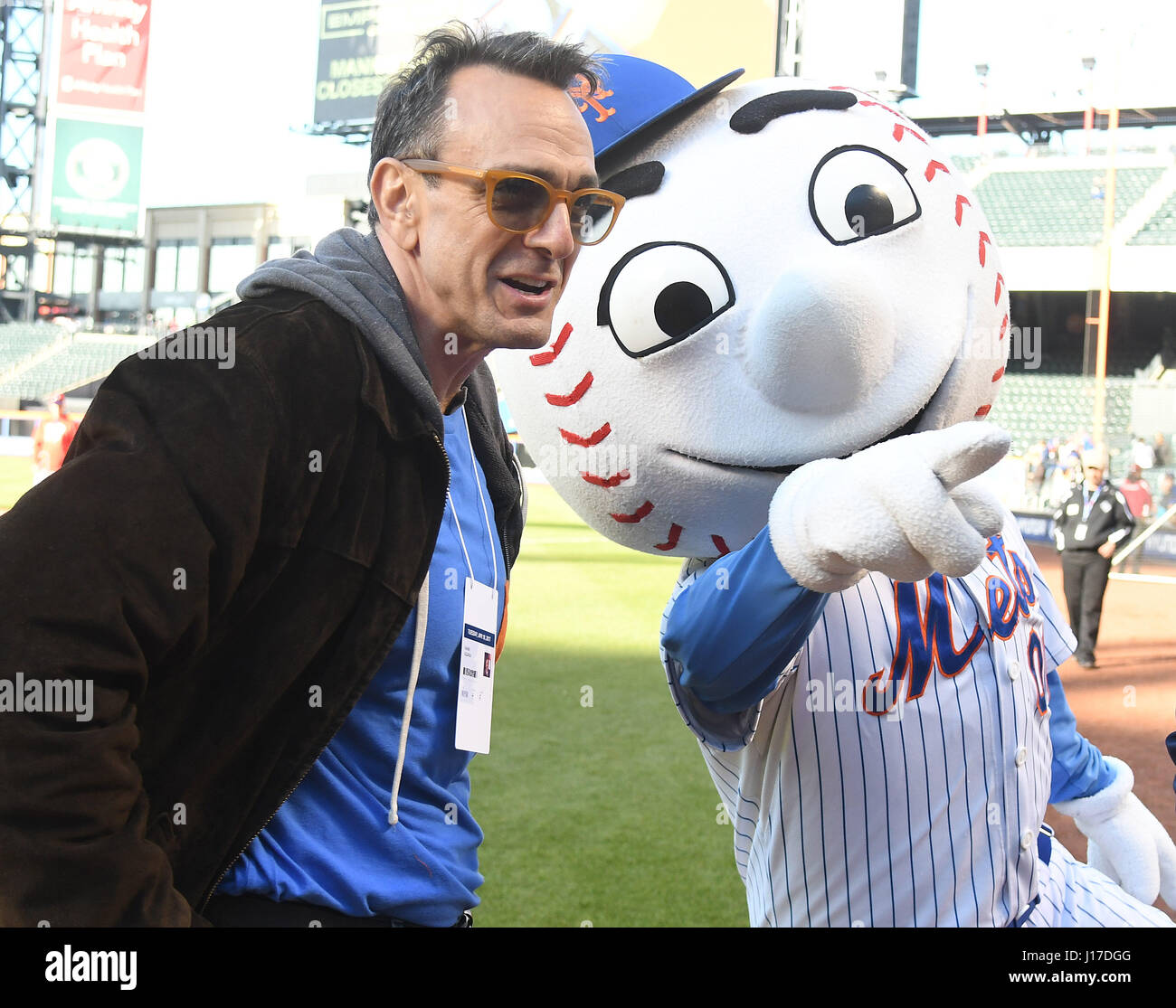 New York, NY, USA. 18th Apr, 2017. Actor Hank Azaria visits Citi-Field ...