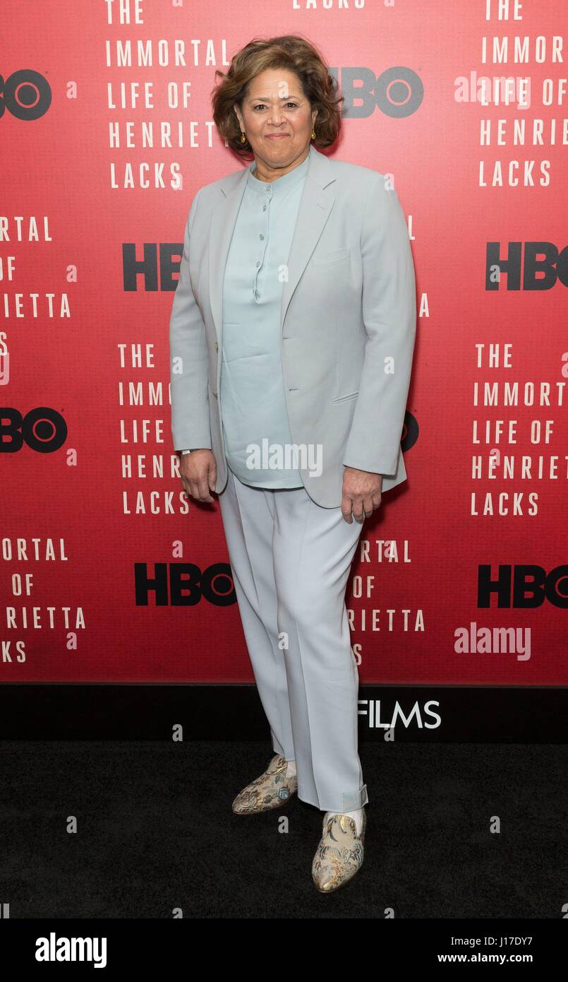 New York, NY, USA. 18th Apr, 2017. Anna Deavere Smith at arrivals for ...