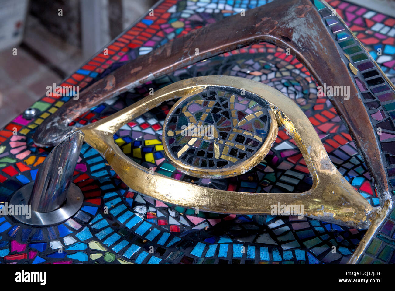 Artist Guy Portelli, known for his appearance on Dragon’s Den, will ...