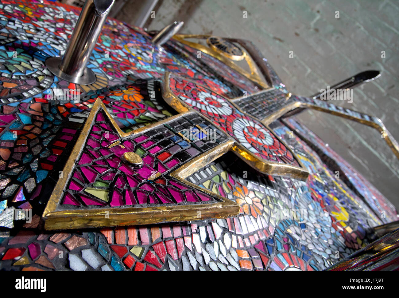 Artist Guy Portelli, known for his appearance on Dragon’s Den, will ...