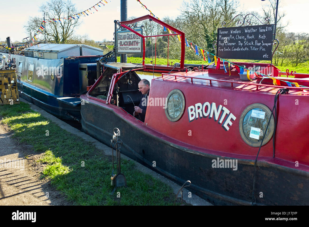 Shop on canal boat hi-res stock photography and images - Alamy
