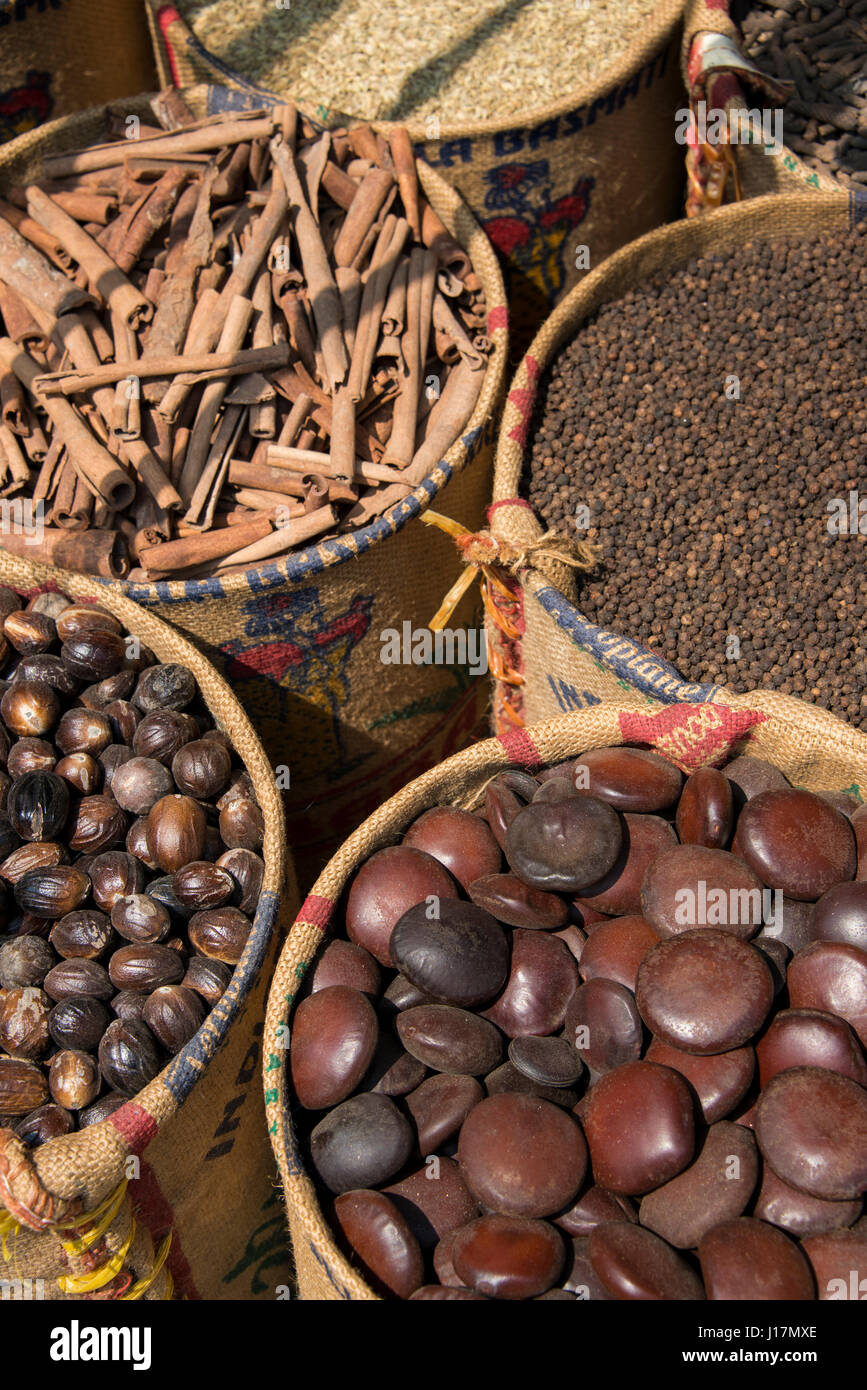 India, State of Kerala, port city of Cochin. Spice market Stock Photo ...
