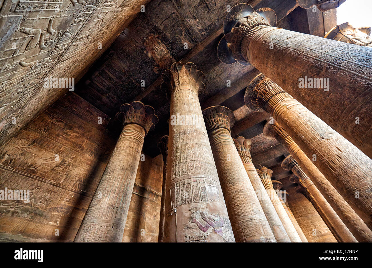 Khnum tempel hi-res stock photography and images - Alamy