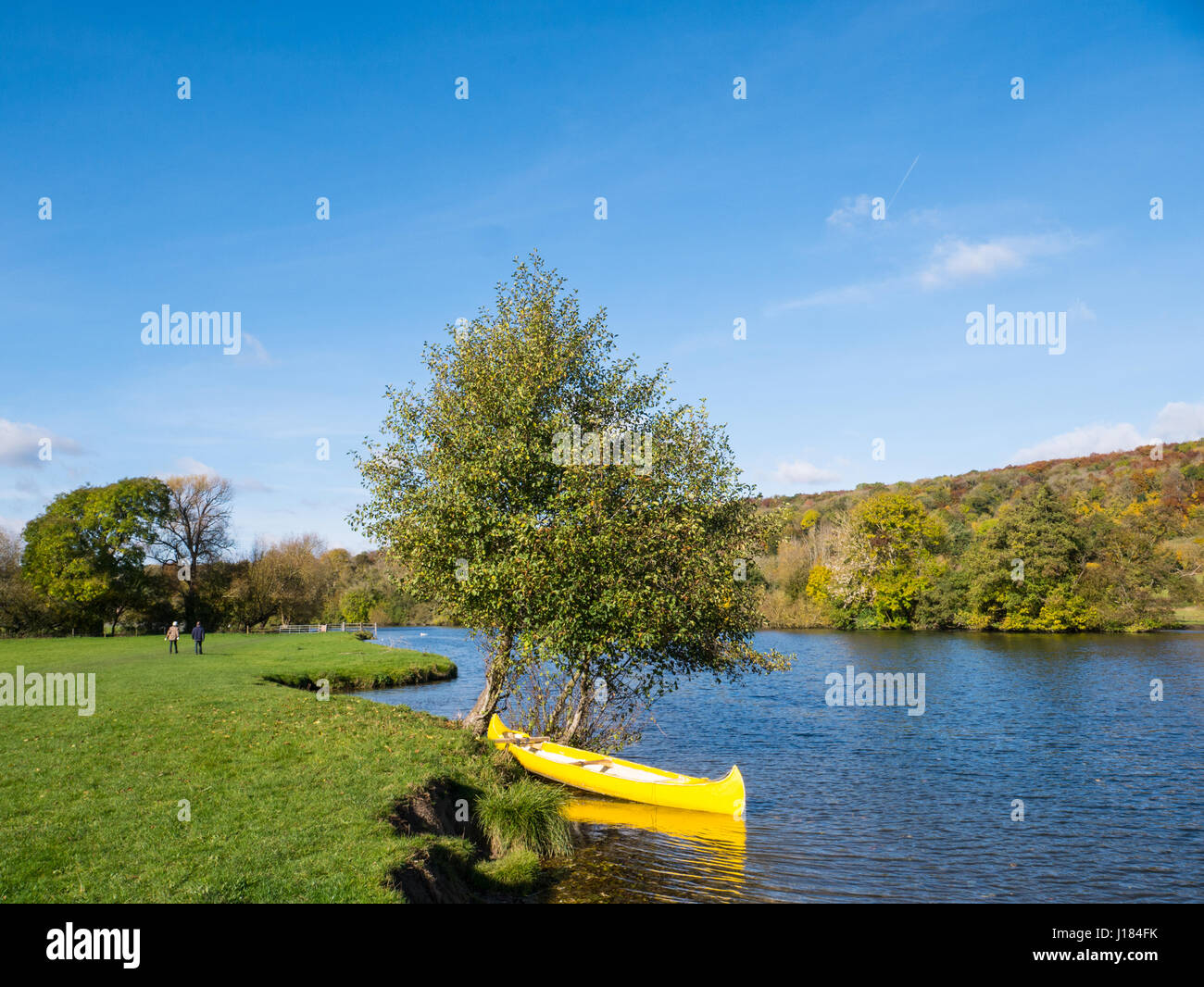 Yellow Canoe, River Thames, on the Thames Path, nr Reading, Berkshire ...