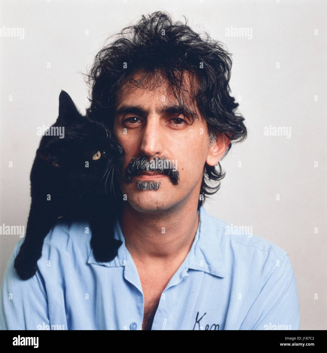 Frank zappa hi-res stock photography and images - Alamy