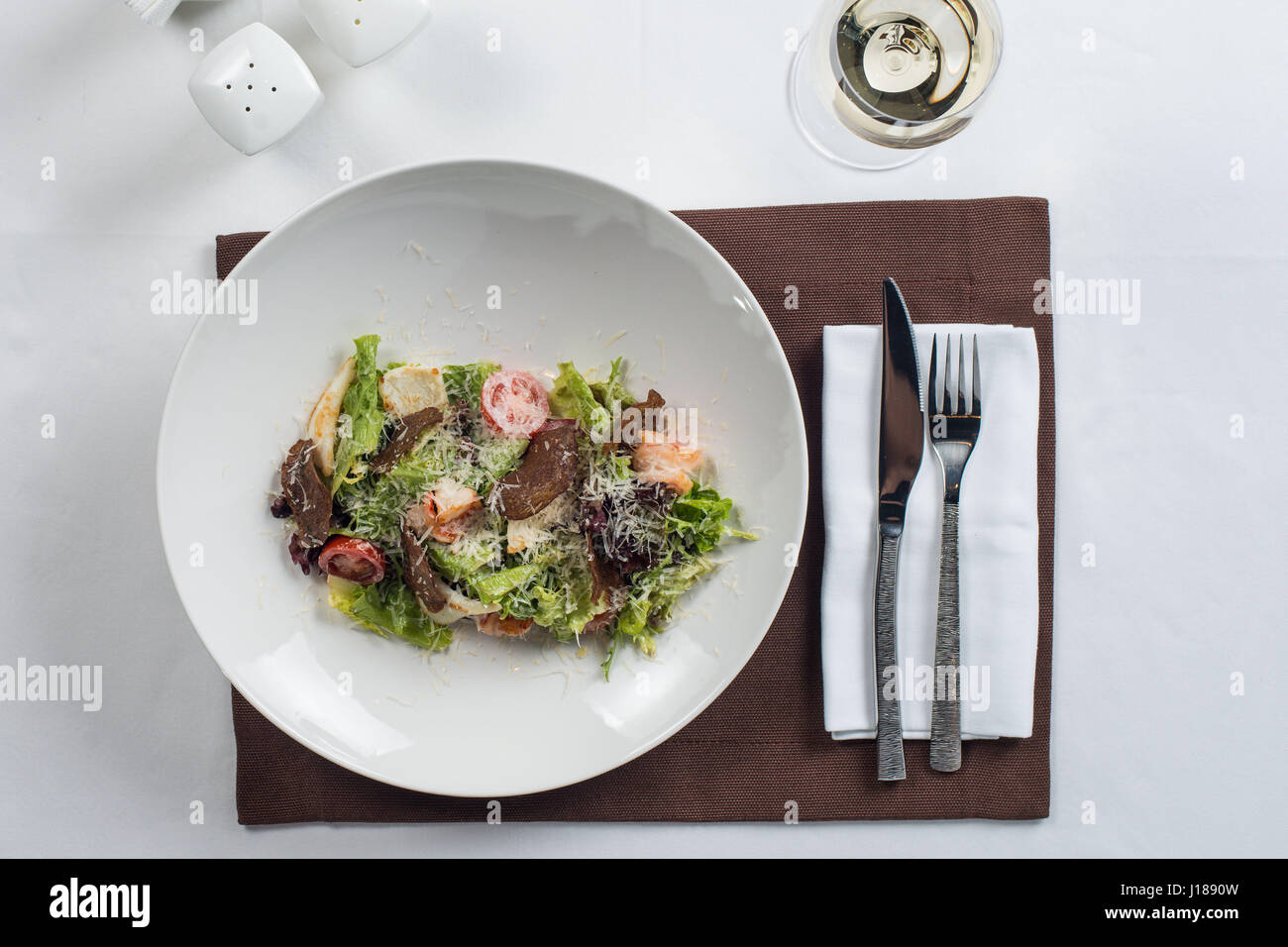 Caesar salad shrimp iceberg hi-res stock photography and images - Alamy