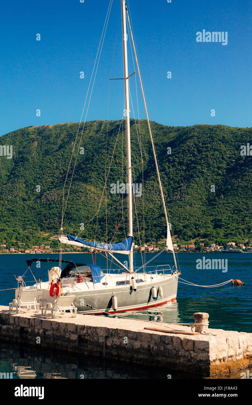 Yachts and boats in the Adriatic Sea Stock Photo - Alamy