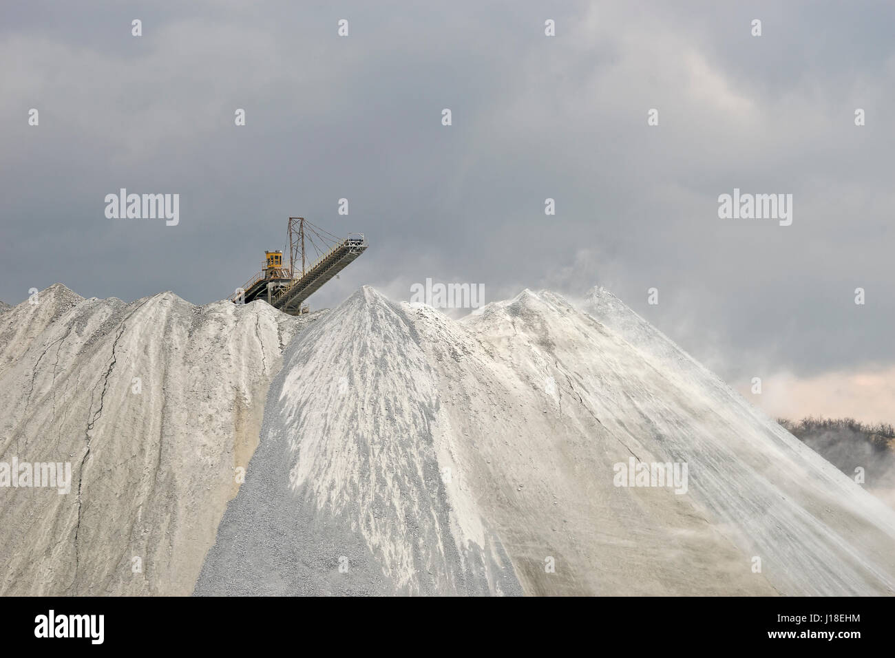 Tray tailings in the open pit copper mine Stock Photo - Alamy