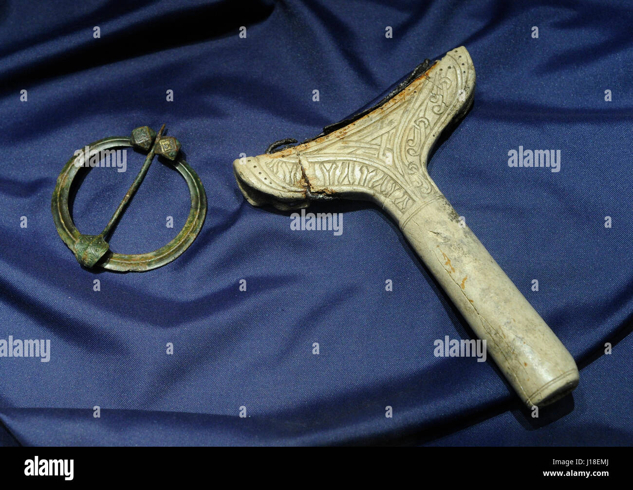 Shamans drum hammer hi-res stock photography and images - Alamy