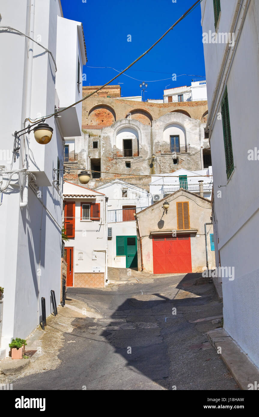Alleyway. Pisticci. Basilicata. Italy Stock Photo - Alamy