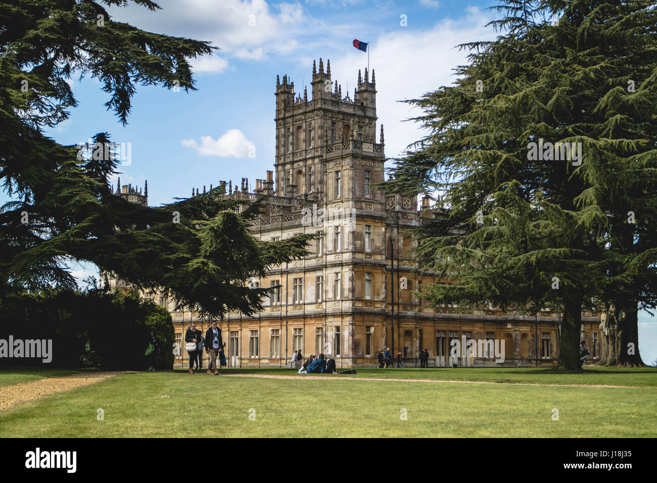 Highclere castle exterior hi-res stock photography and images - Alamy